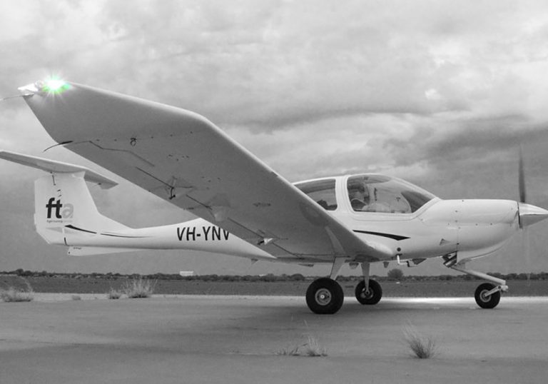 Fixed Wing Flight Training | Multi Crew Cooperation Course | Casa Pilot ...